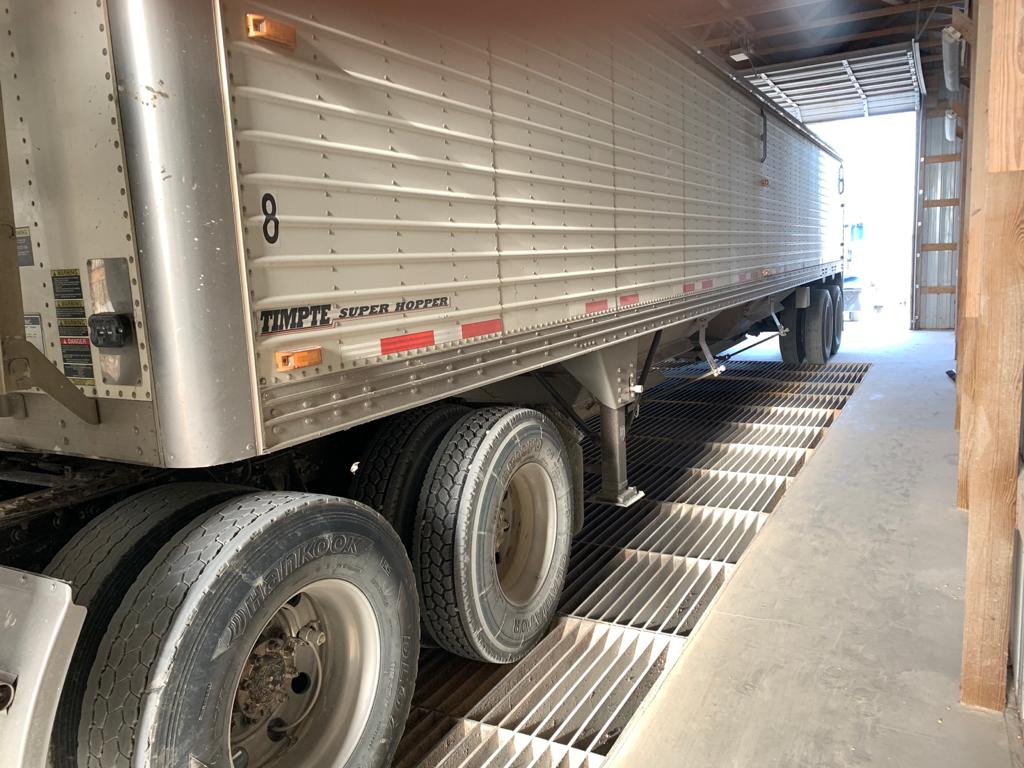 Grain Receiving Hopper | L & R Manufacturing, LLC